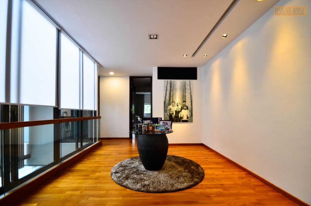 family-hall-focus-low | Designer House